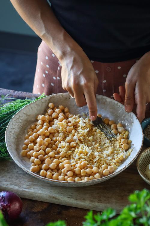 Mashed Chickpea & Dill Sandwich | Pick Up Limes