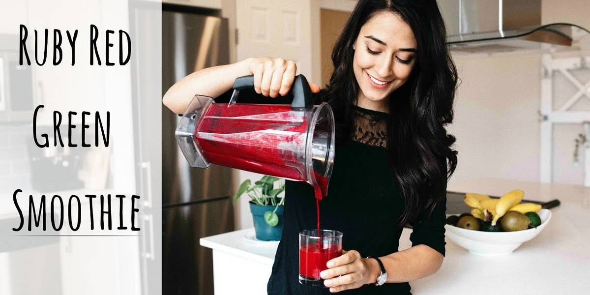 Ruby Red Green Smoothie, pre- or post-workout drink | Pick Up Limes